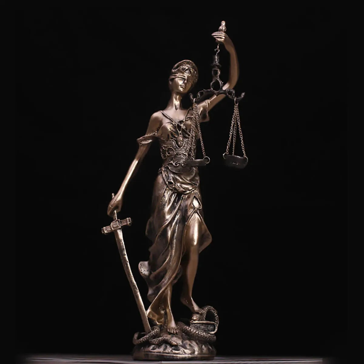 Greek Justice Goddess Fair Sculpture Law Statue - Symbol of Elegance